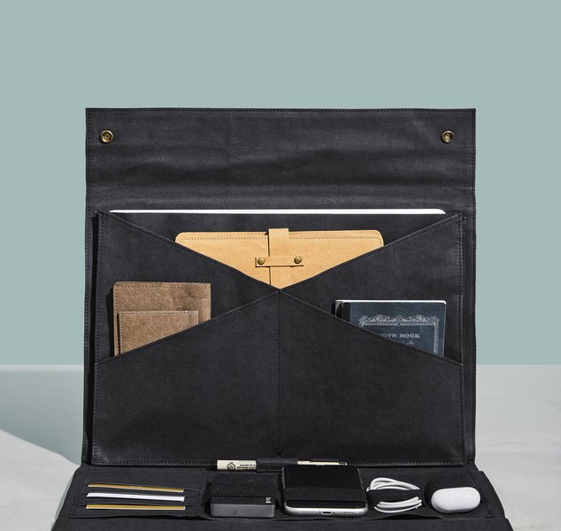 Tech Accessories - Guide for Journalists - Press Hook